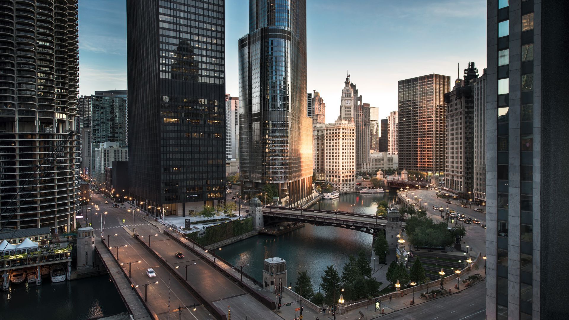 Presidential Towers | Apartment Homes in Chicago, IL