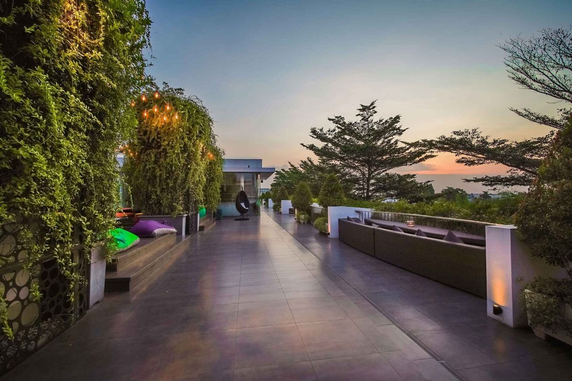 FM7 Resort Hotel Jakarta Airport - Jakarta Airport Hotel