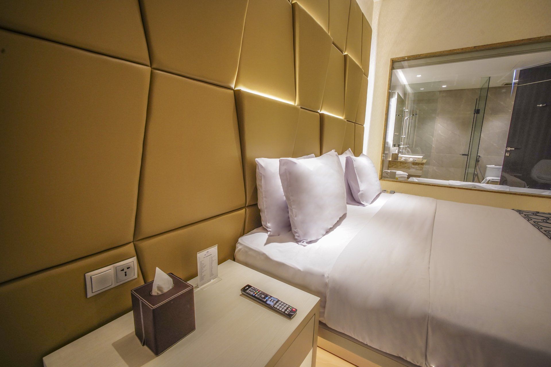 Kamar Hotel - FM7 Resort Hotel Jakarta Airport