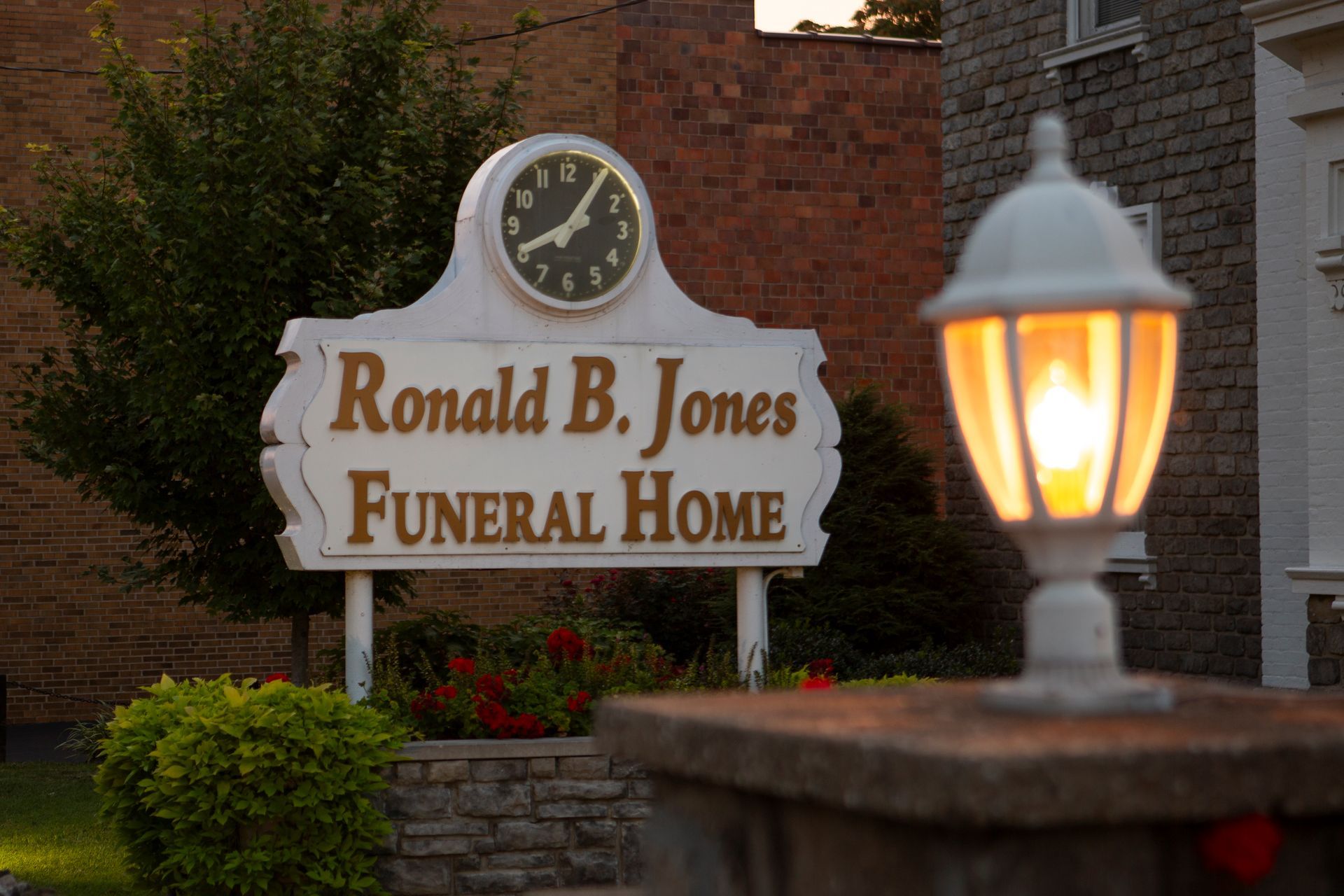 About Us | Ronald B. Jones Funeral Home