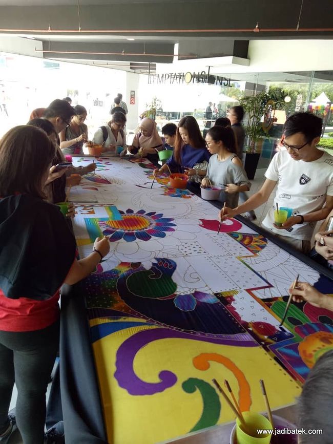 Batik Team Activity - Jadi Batek Gallery Sdn. Bhd.