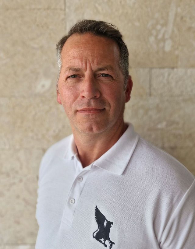 Len Watson's Instagram, Twitter & Facebook on IDCrawl