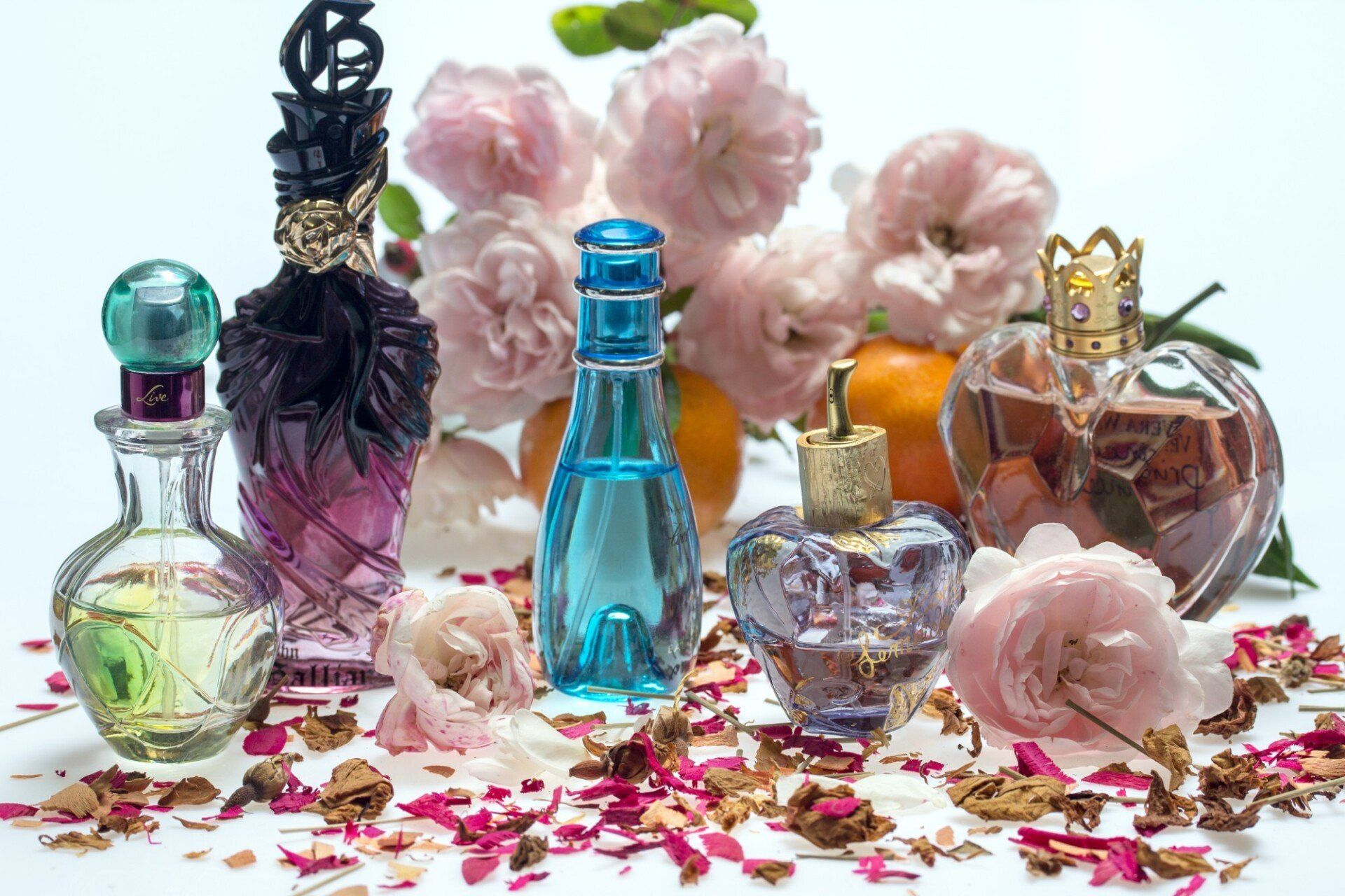 How to Choose Fragrances for Women: A Guide
