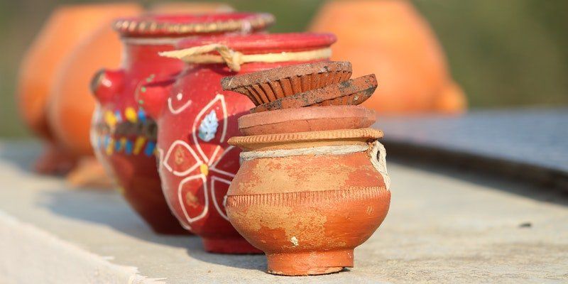 Why Choose A Urn For Storing Your Ashes? - cremation services in ...