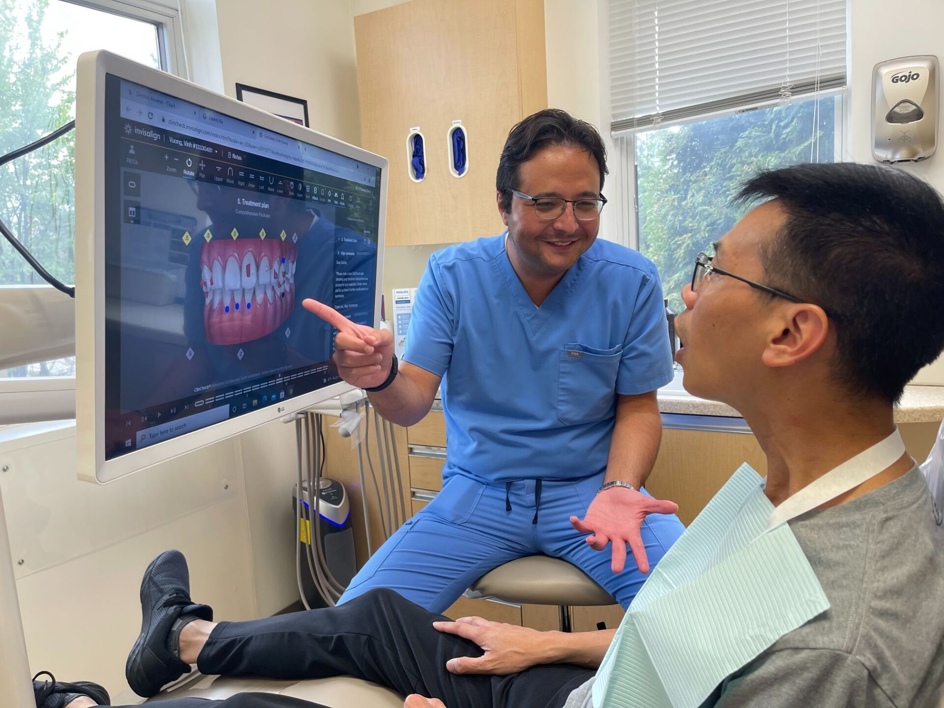 How a 5D Scanner Helps Your Invisalign® Treatment