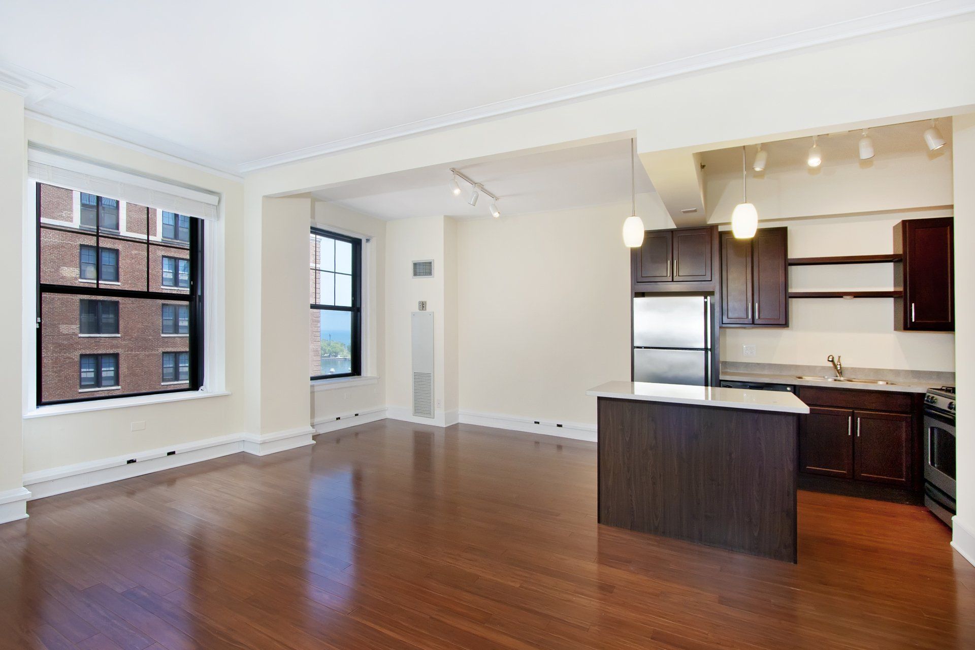 Gallery | The Belmont by Reside Flats | Lakeview Apartments