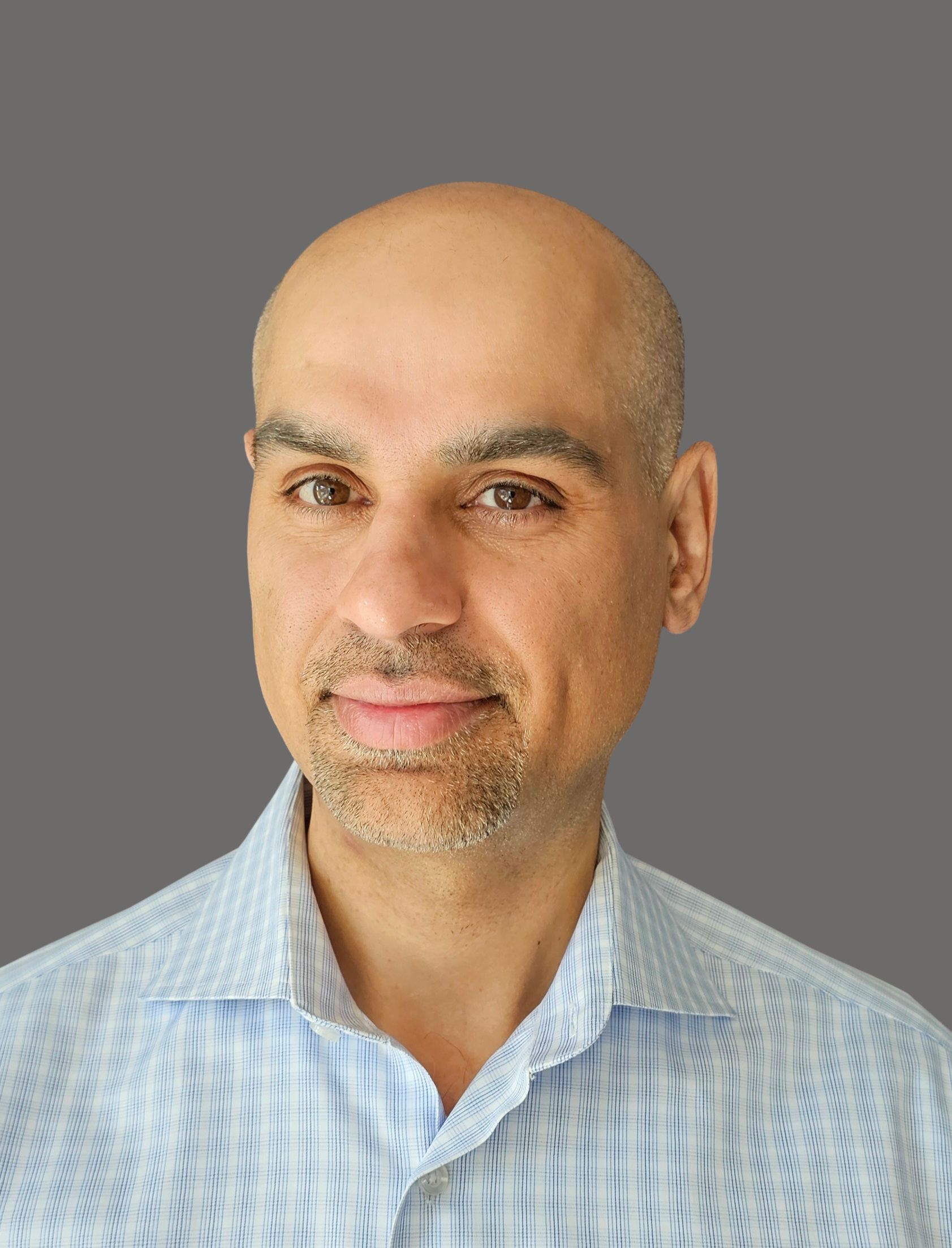 Dr. Gurpreet Gill | North Oshawa Dentist | Windfields Dentistry