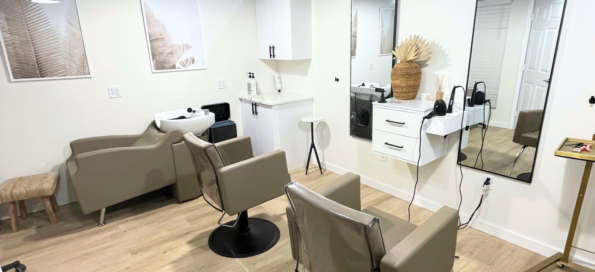 Fall Inspired Salon Suite Decor for Beauty Professionals
