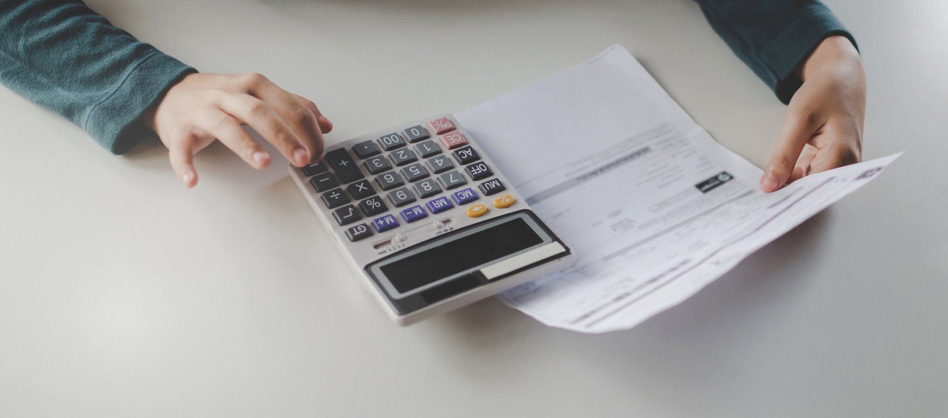 Como processar um cliente por falta de pagamento?