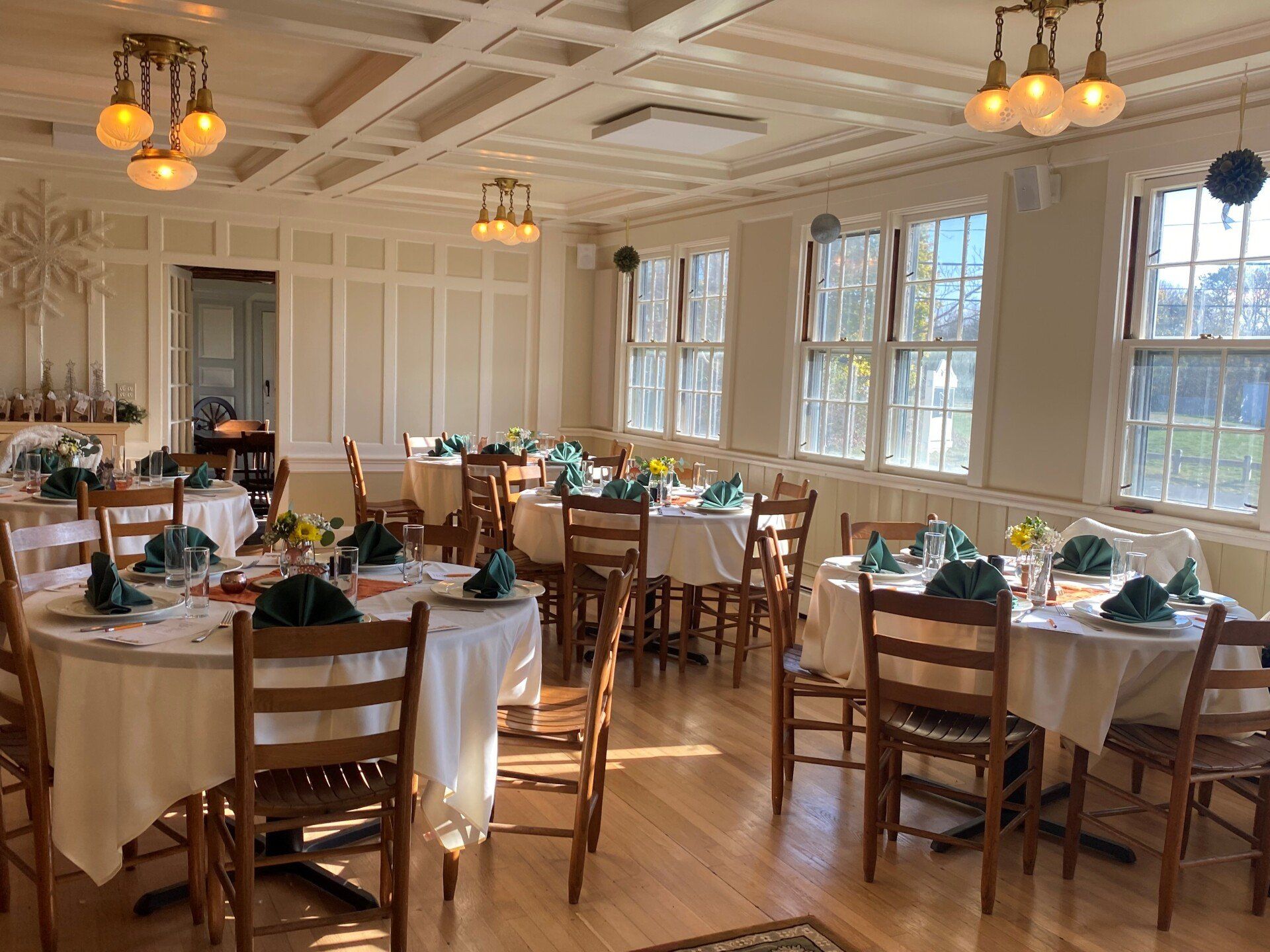 Dining | GENERAL STANTON INN | Colonial Inn by the Beach