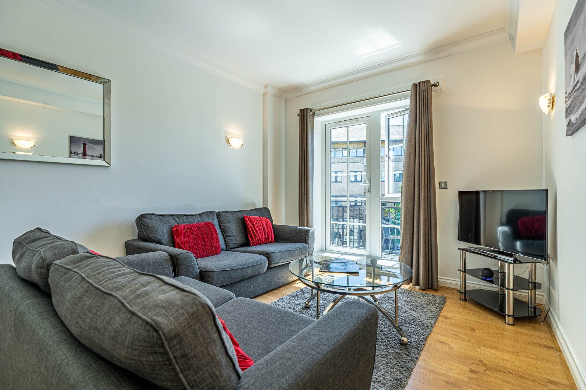 2 & 3 Bedroom Serviced Apartments, Reading - Riverside House Celador