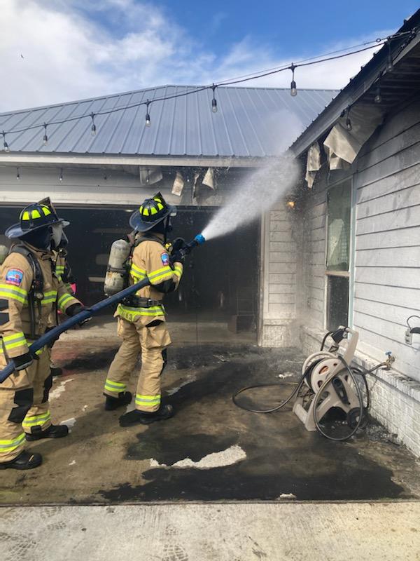 Resident's action helps minimize damage in Orange Beach house fire