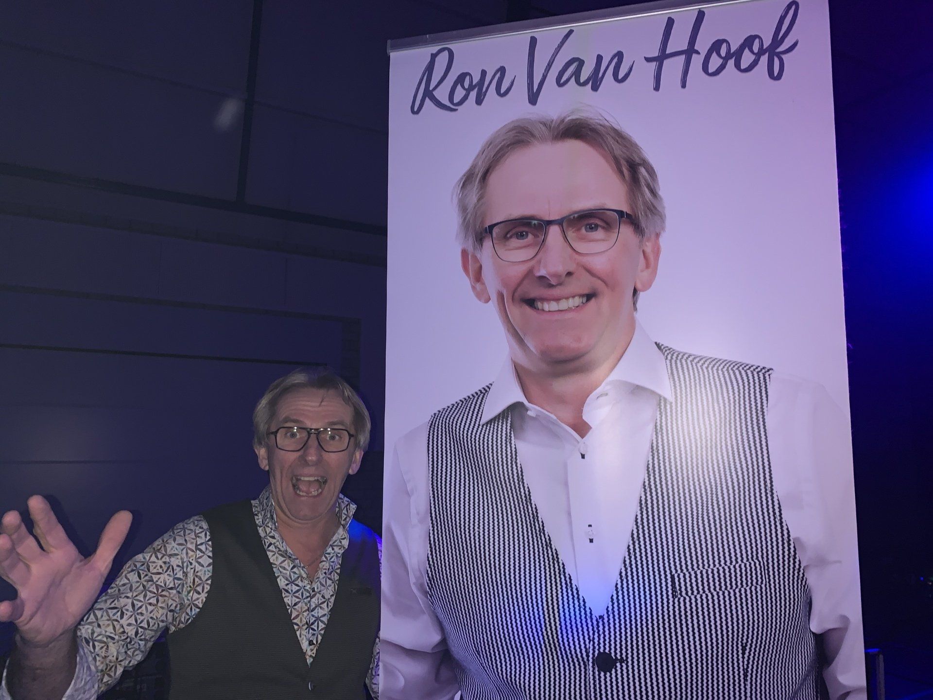 ronvanhoofzingt