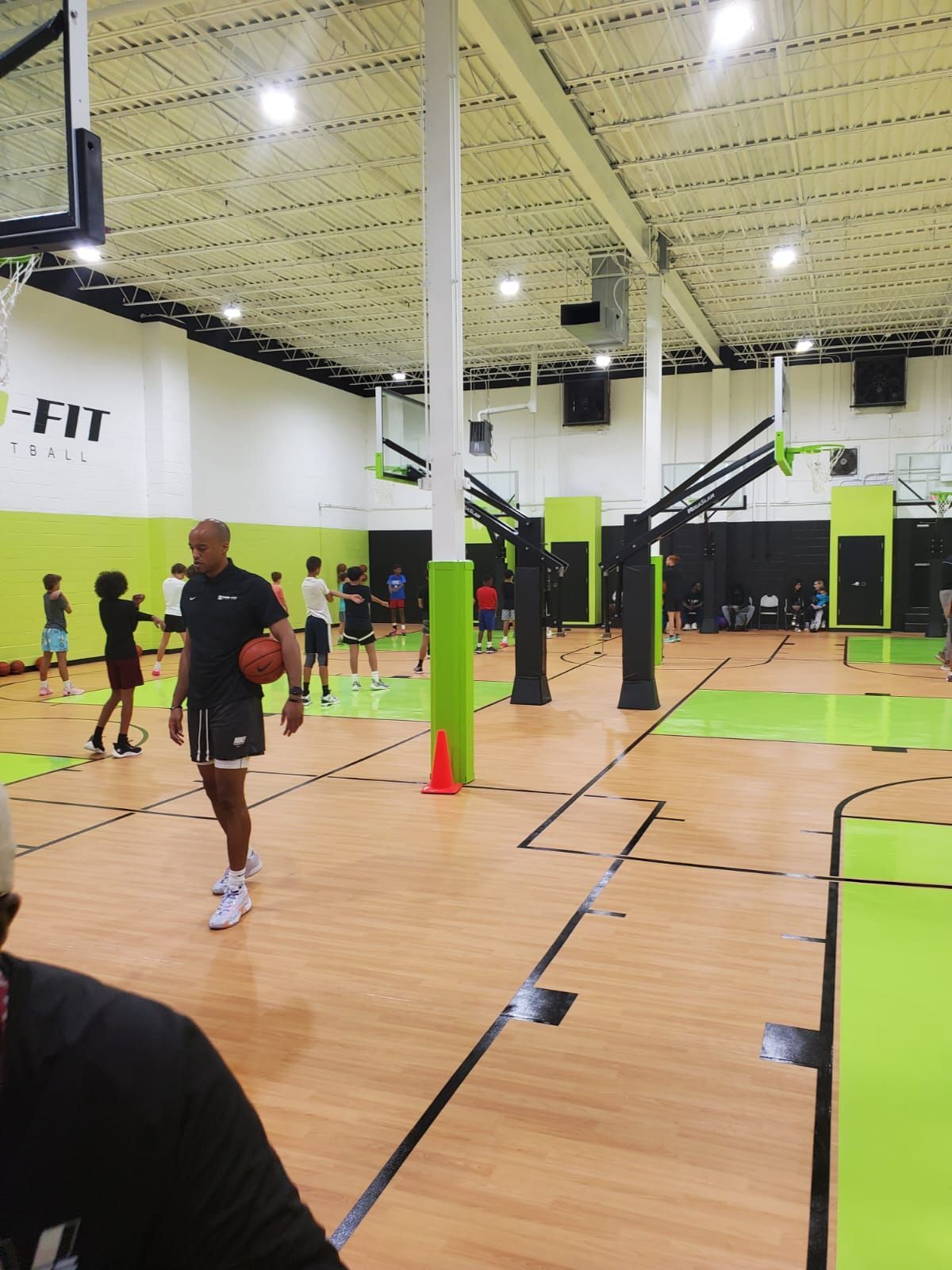 Train Like a Pro: Group Training with Pro-Fit Basketball Training