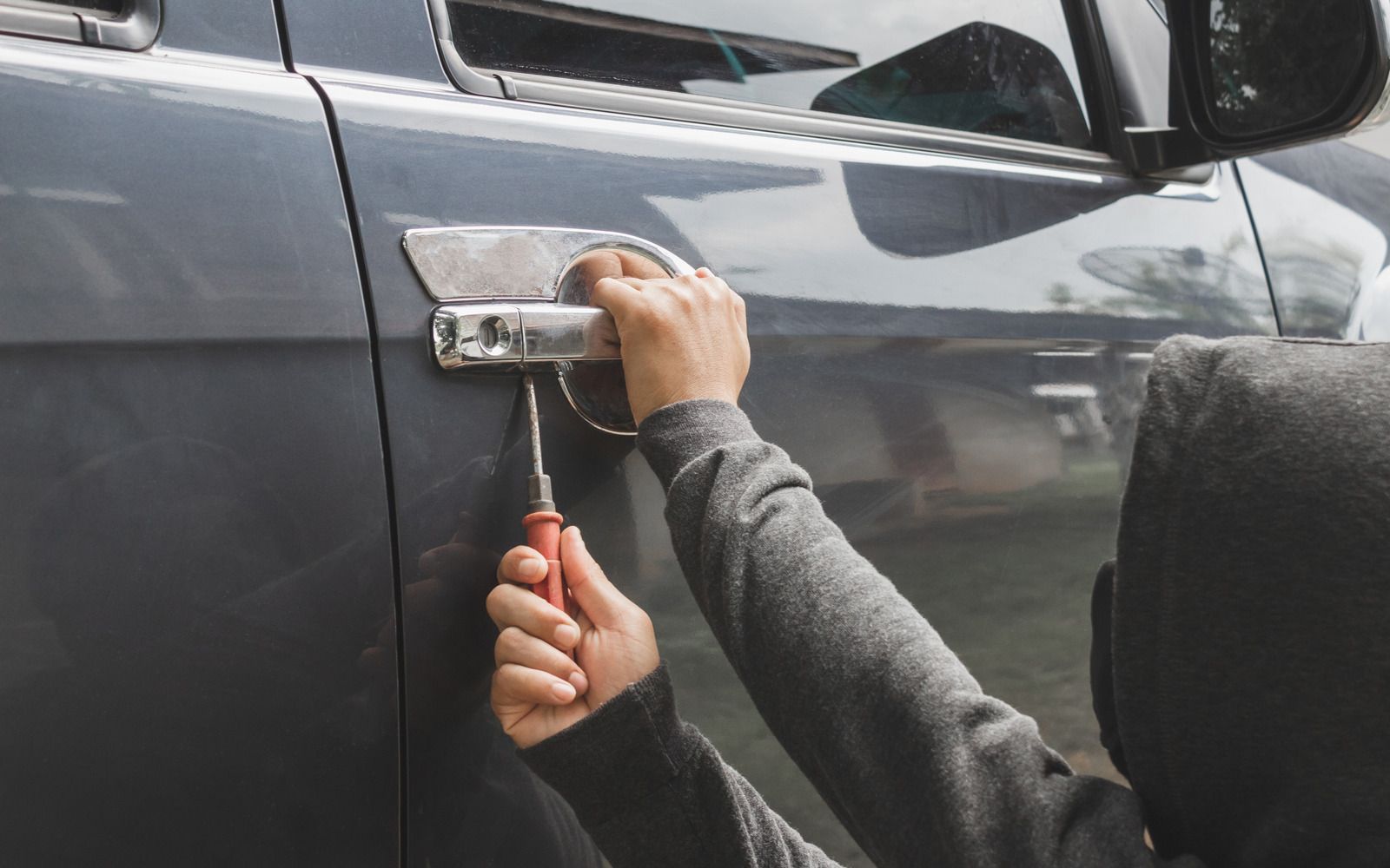 PREVENTING CAR BREAK-INS