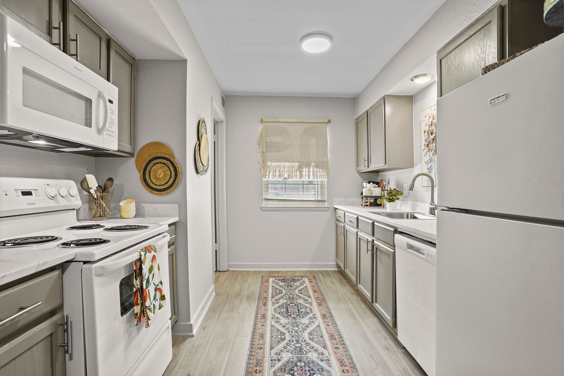 Discover Regency Point Apartments: Features & Amenities