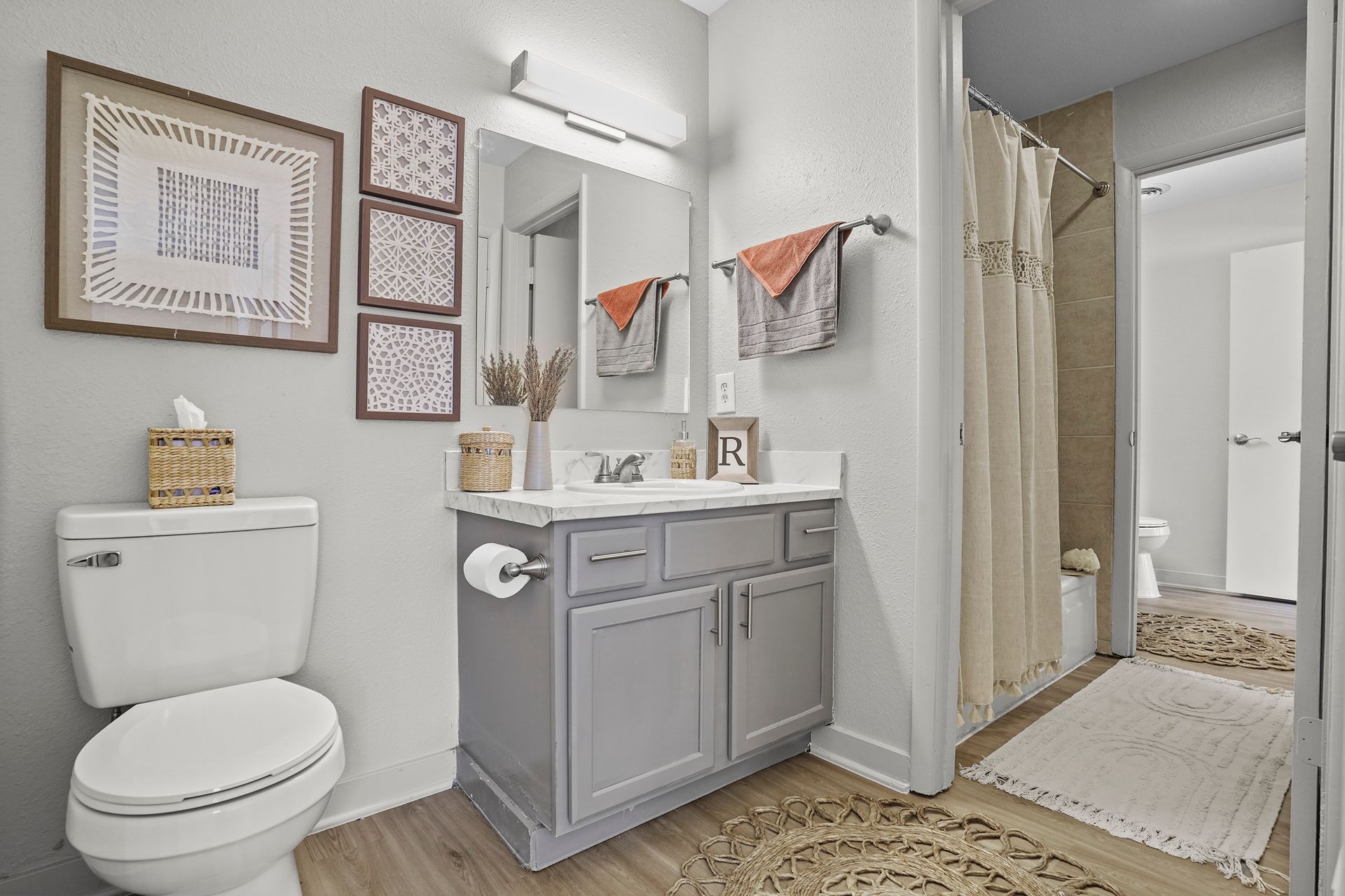 Discover Regency Point Apartments: Features & Amenities