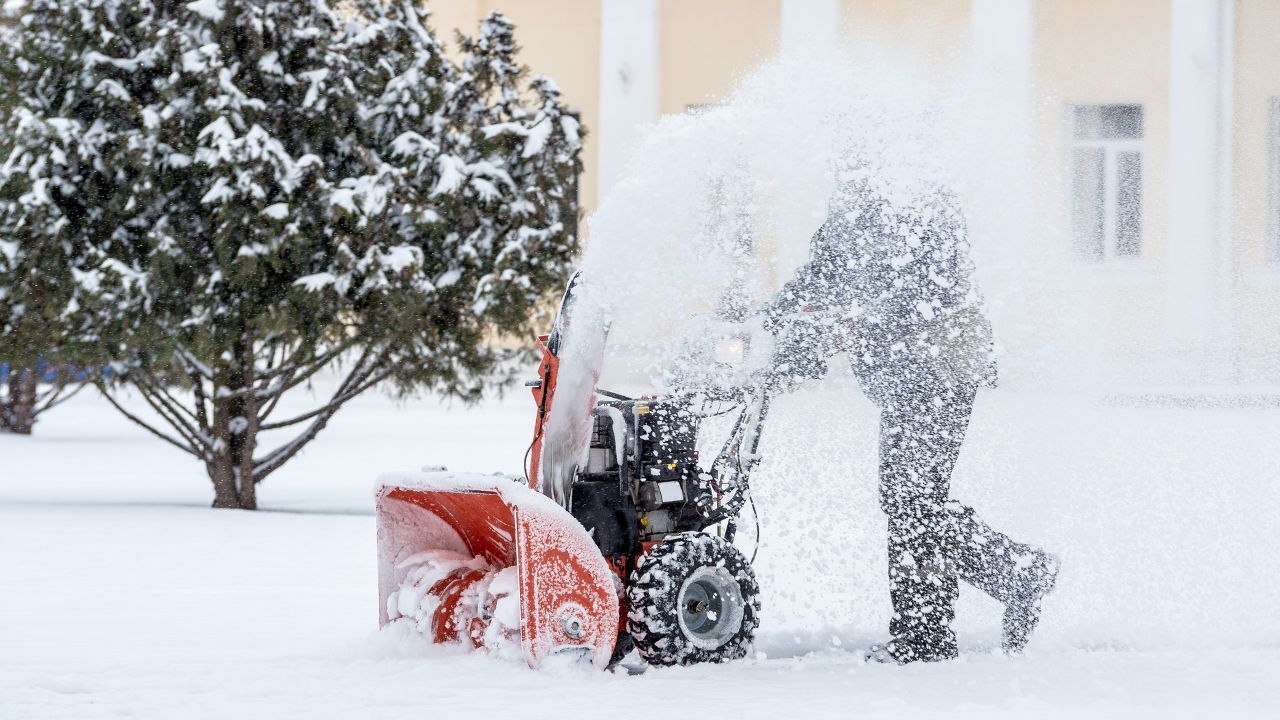 Snowplow / Snow Removal Insurance in Connecticut (Cost & Coverage)
