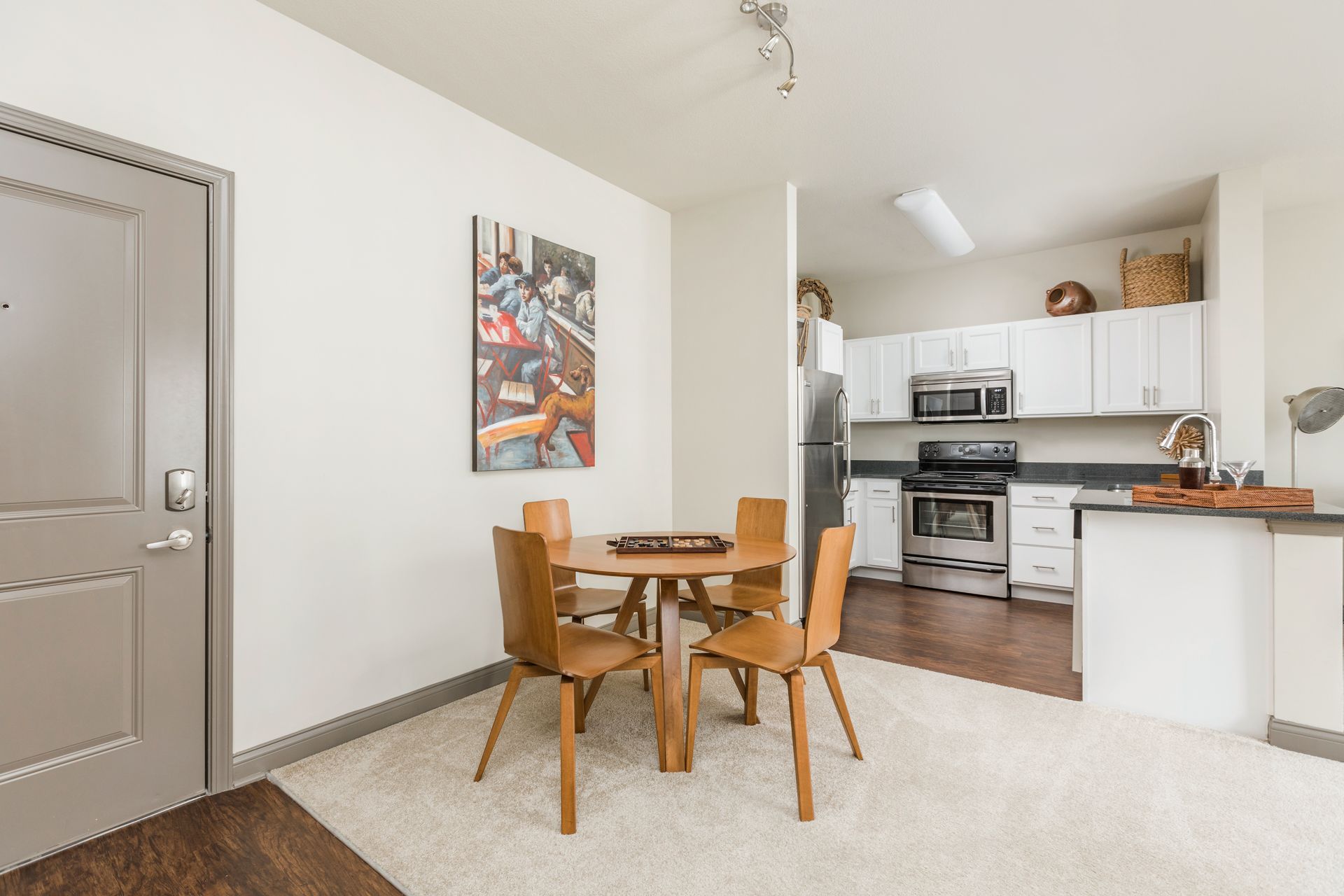 Amenities - Flats at 146