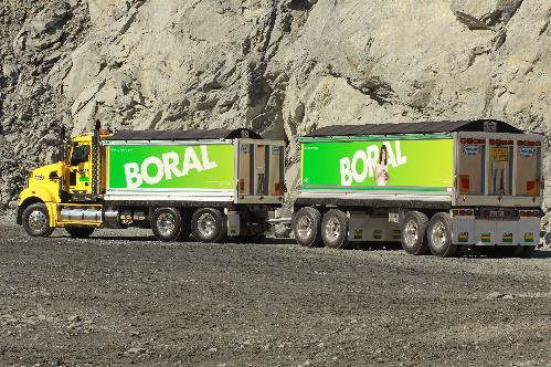 Our Image Gallery Of Our Fleet Of Trucks and Trailers | Darra