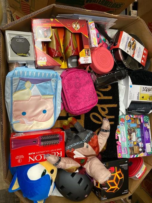 Truckload Liquidations - Walmart truckload deals - wholesale closeouts ...