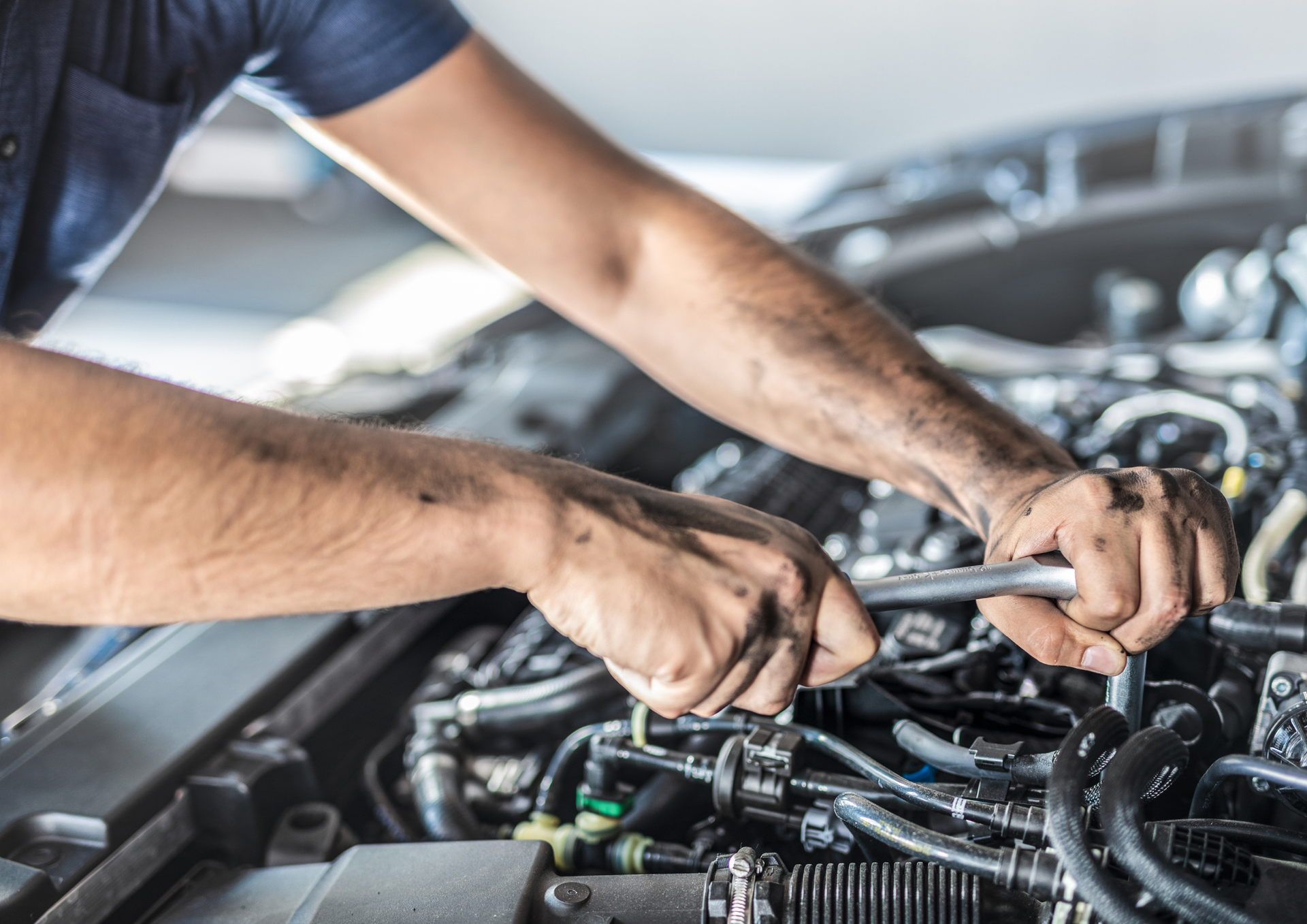 Can a Mobile Car Mechanic Work on Vans and Commercial Vehicles