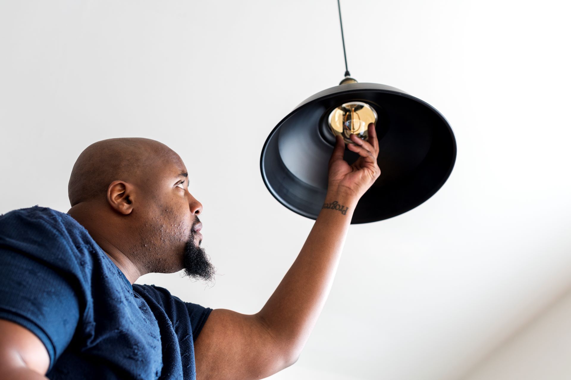 Flickering Lights: When to Call an Electrician