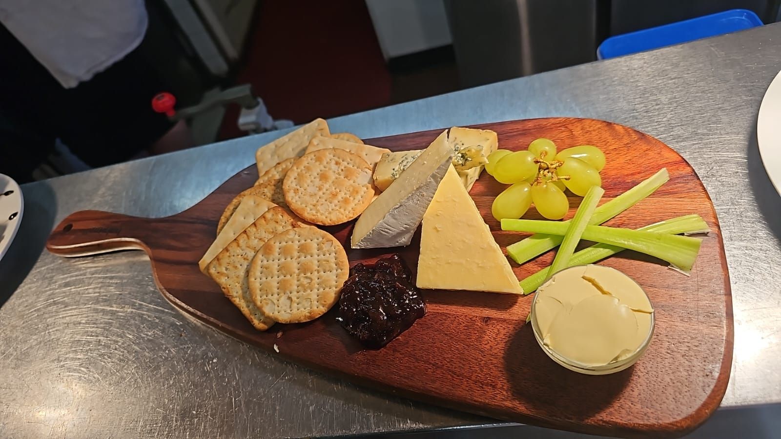 Delicious Food and Wine Menu | The Elm Tree Pub, Ringwood