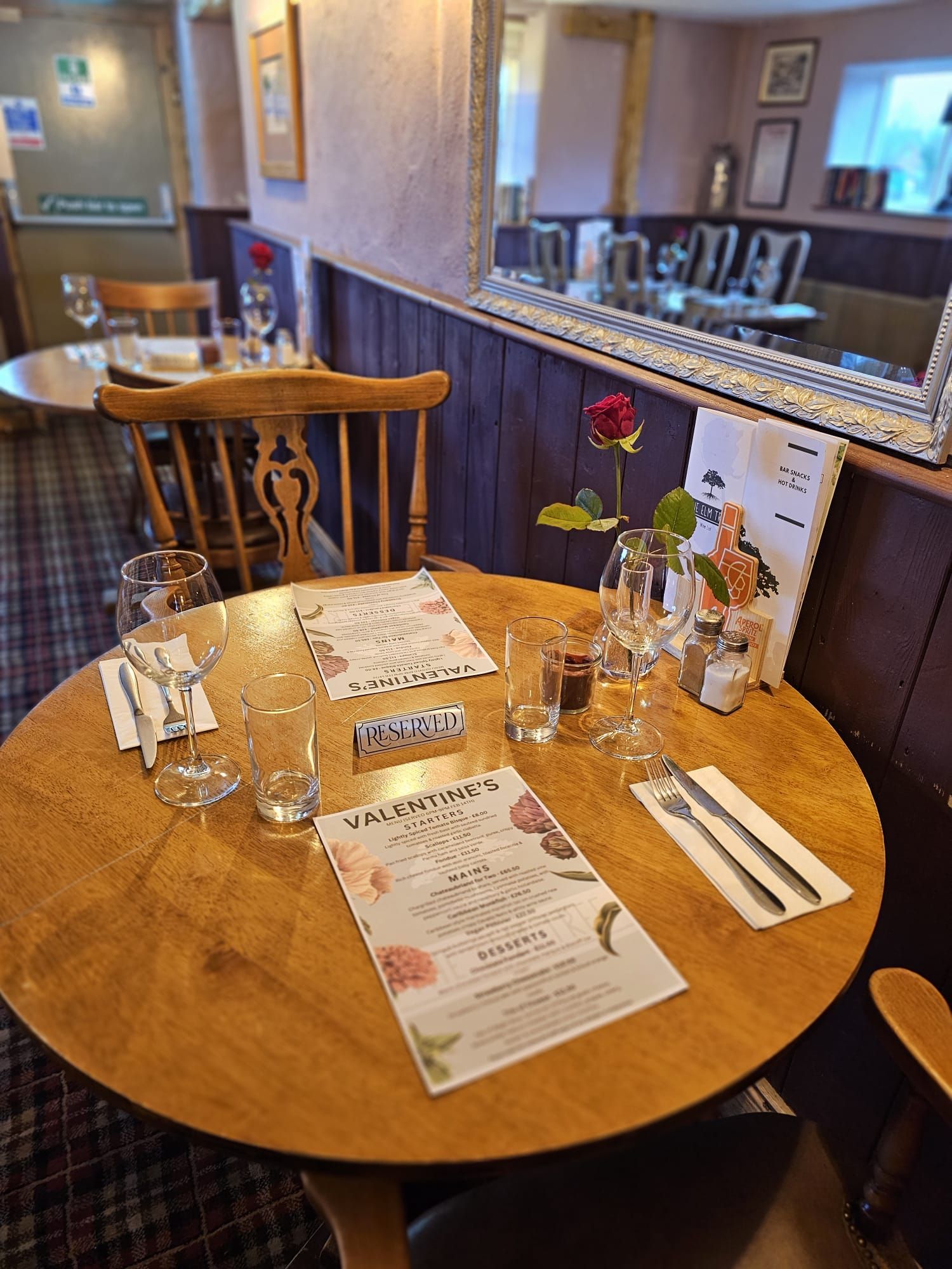 Delicious Food and Wine Menu | The Elm Tree Pub, Ringwood