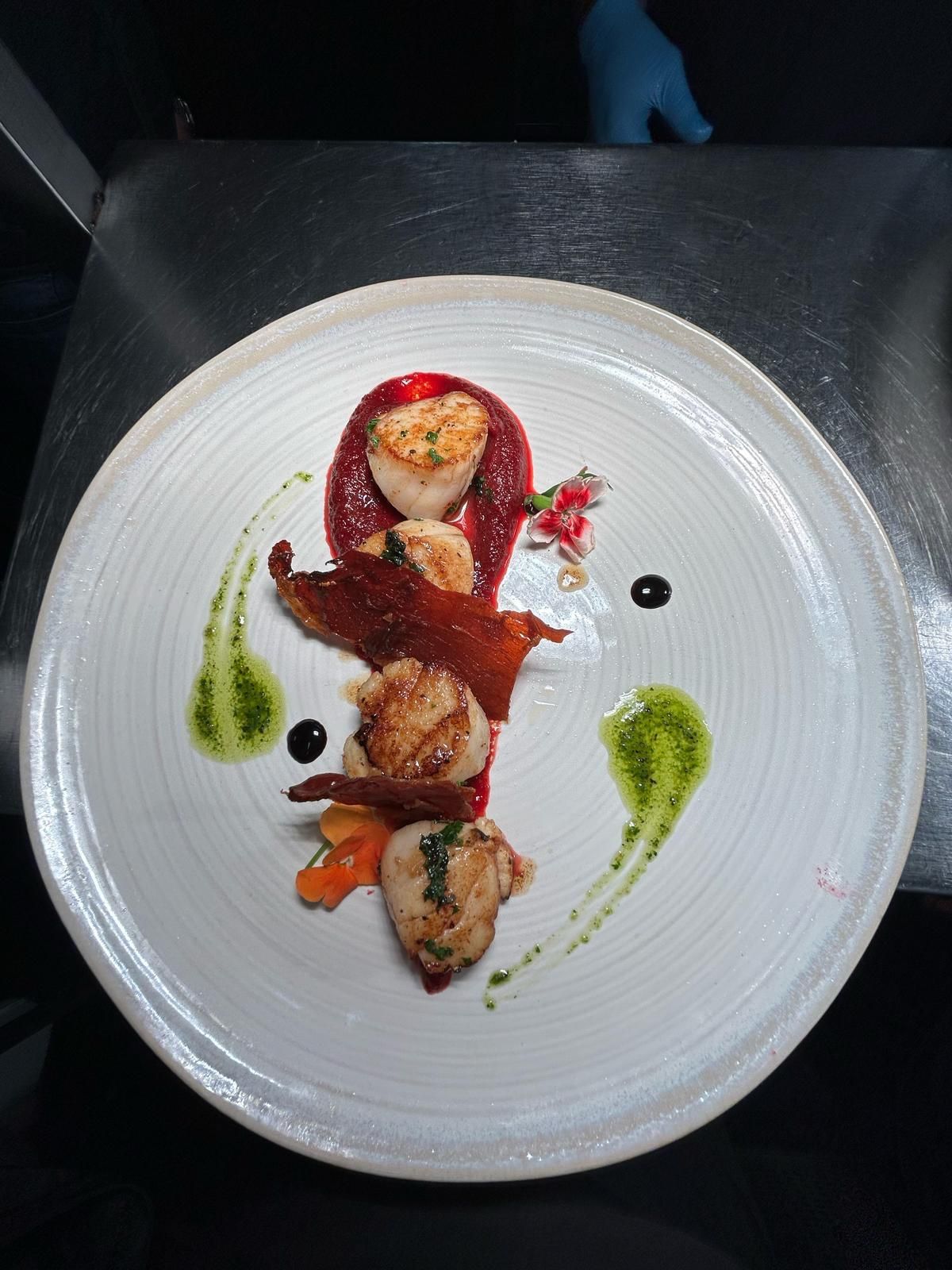 Delicious Food and Wine Menu | The Elm Tree Pub, Ringwood