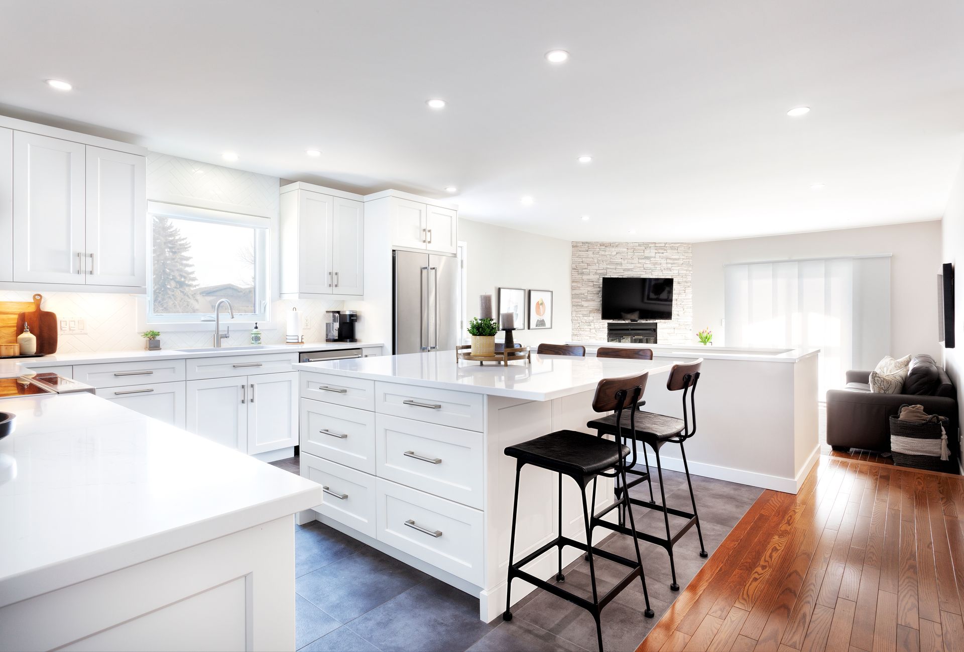 Transforming Your Kitchen with Custom Cabinets and Countertops