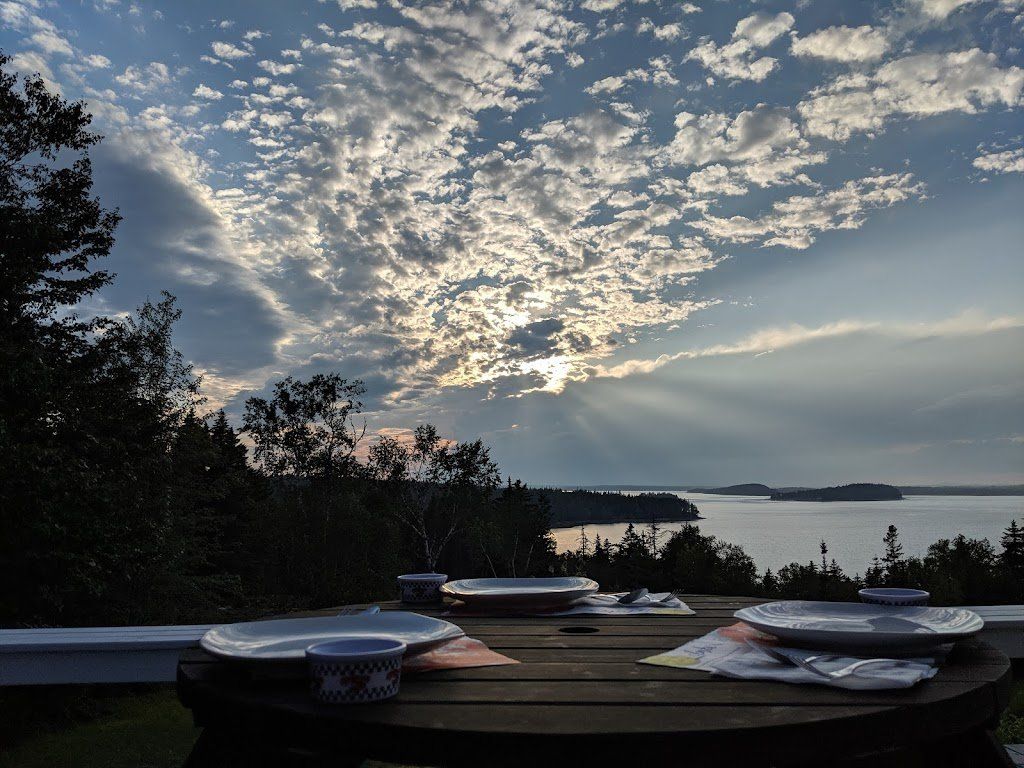 The Bluff House Inn, Maine: Inns and Cabins overlooking Frenchman bay