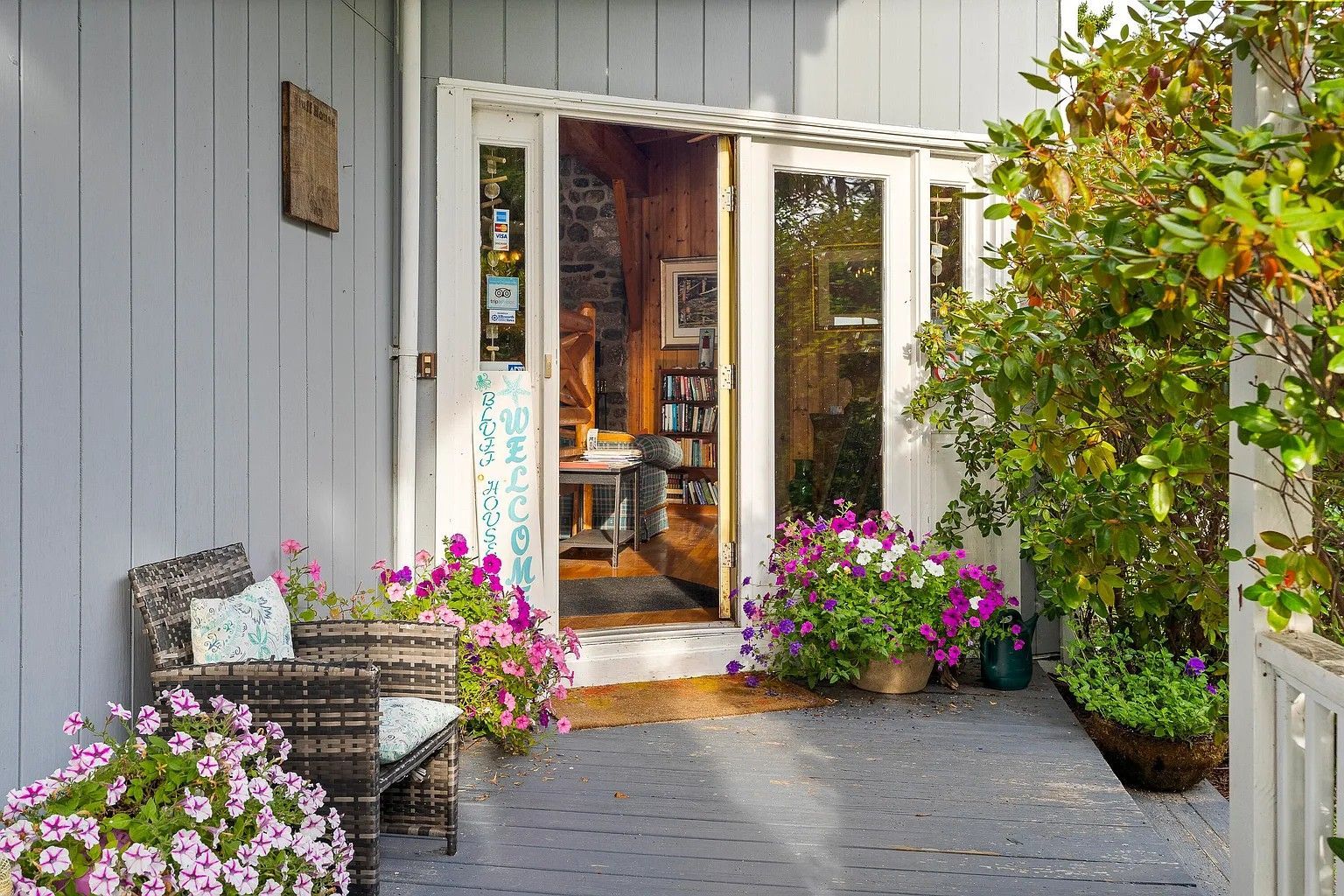 The Bluff House Inn, Maine: Inns and Cabins overlooking Frenchman bay