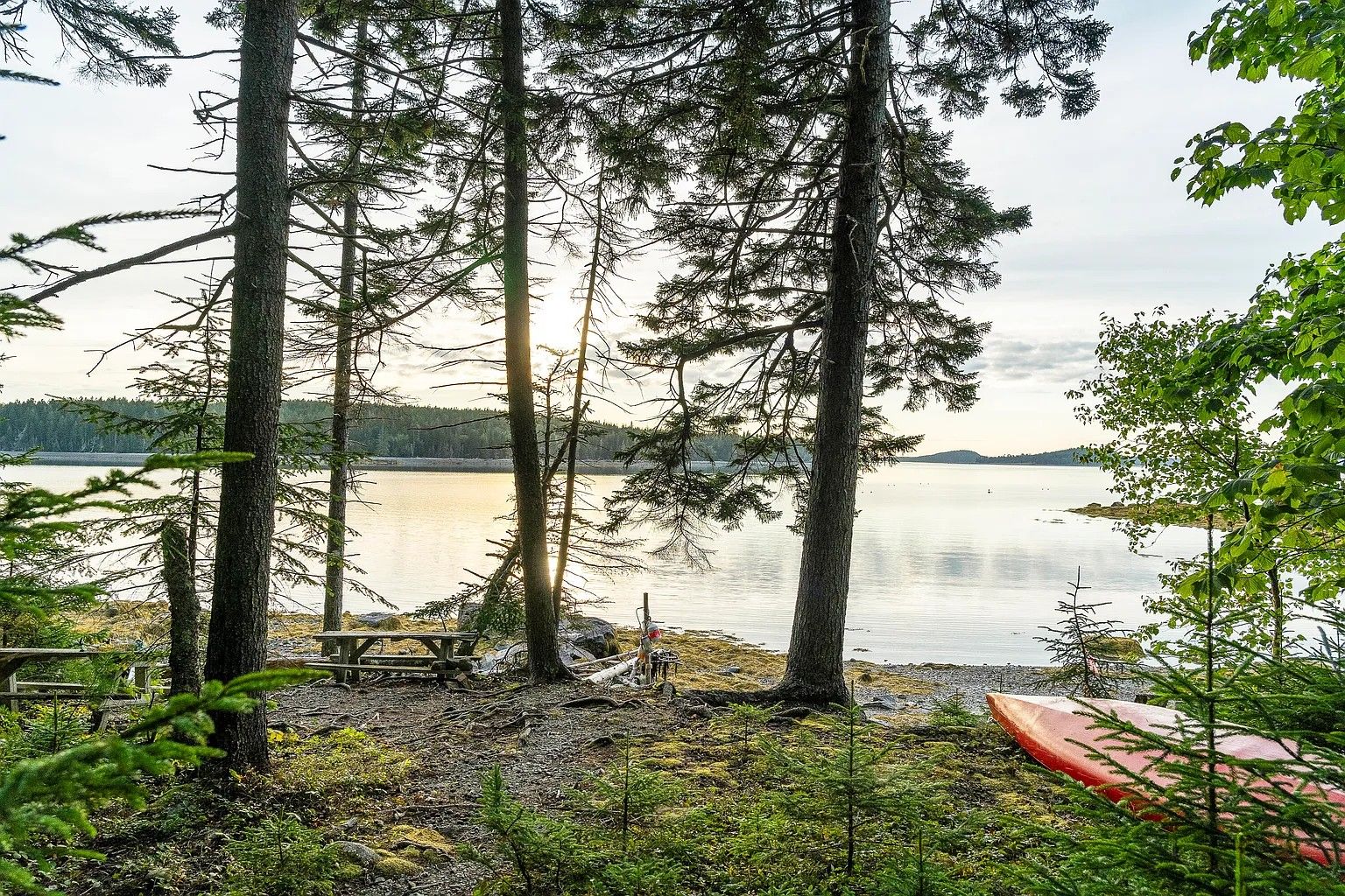The Bluff House Inn, Maine: Inns and Cabins overlooking Frenchman bay
