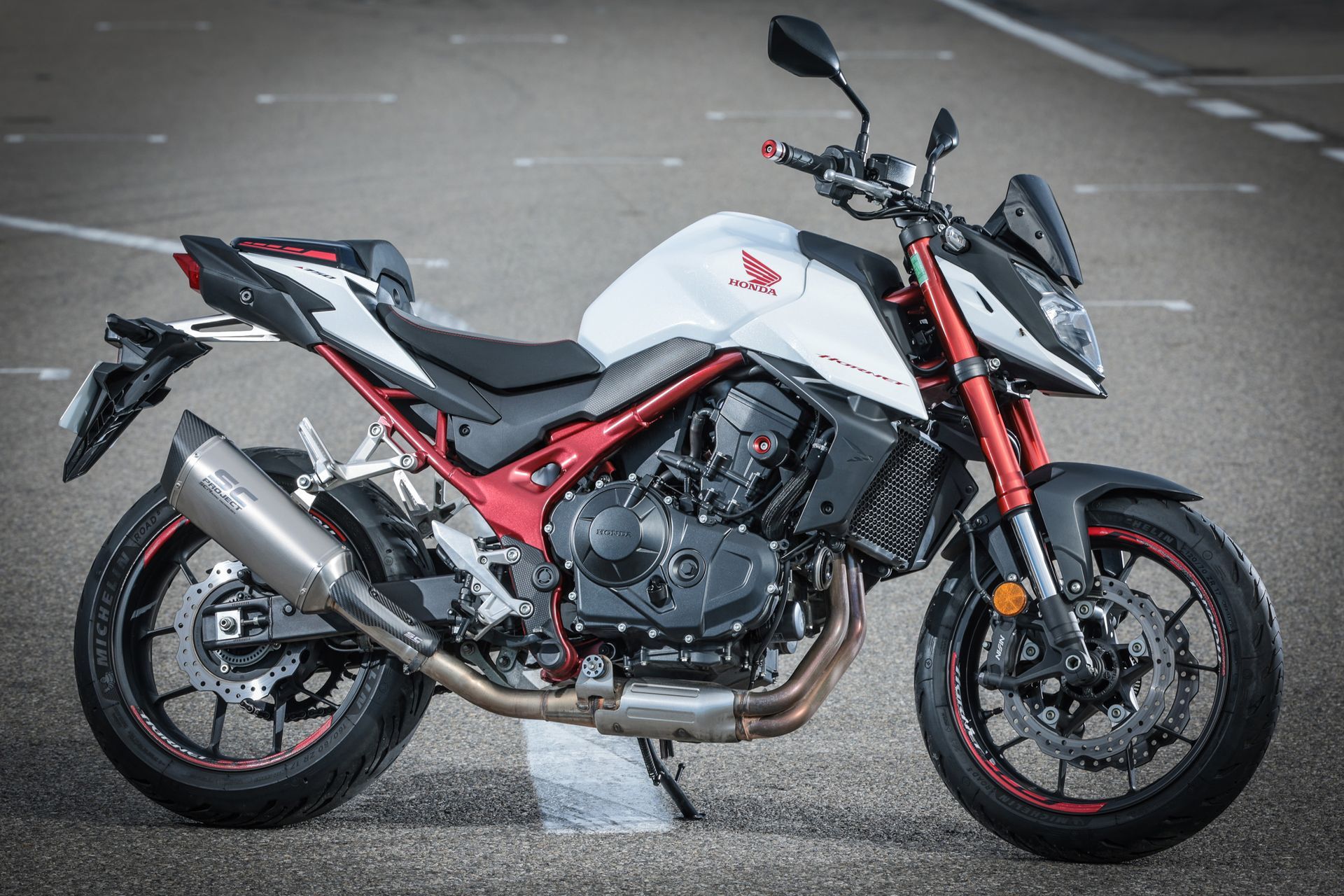 Satter Hornissensound