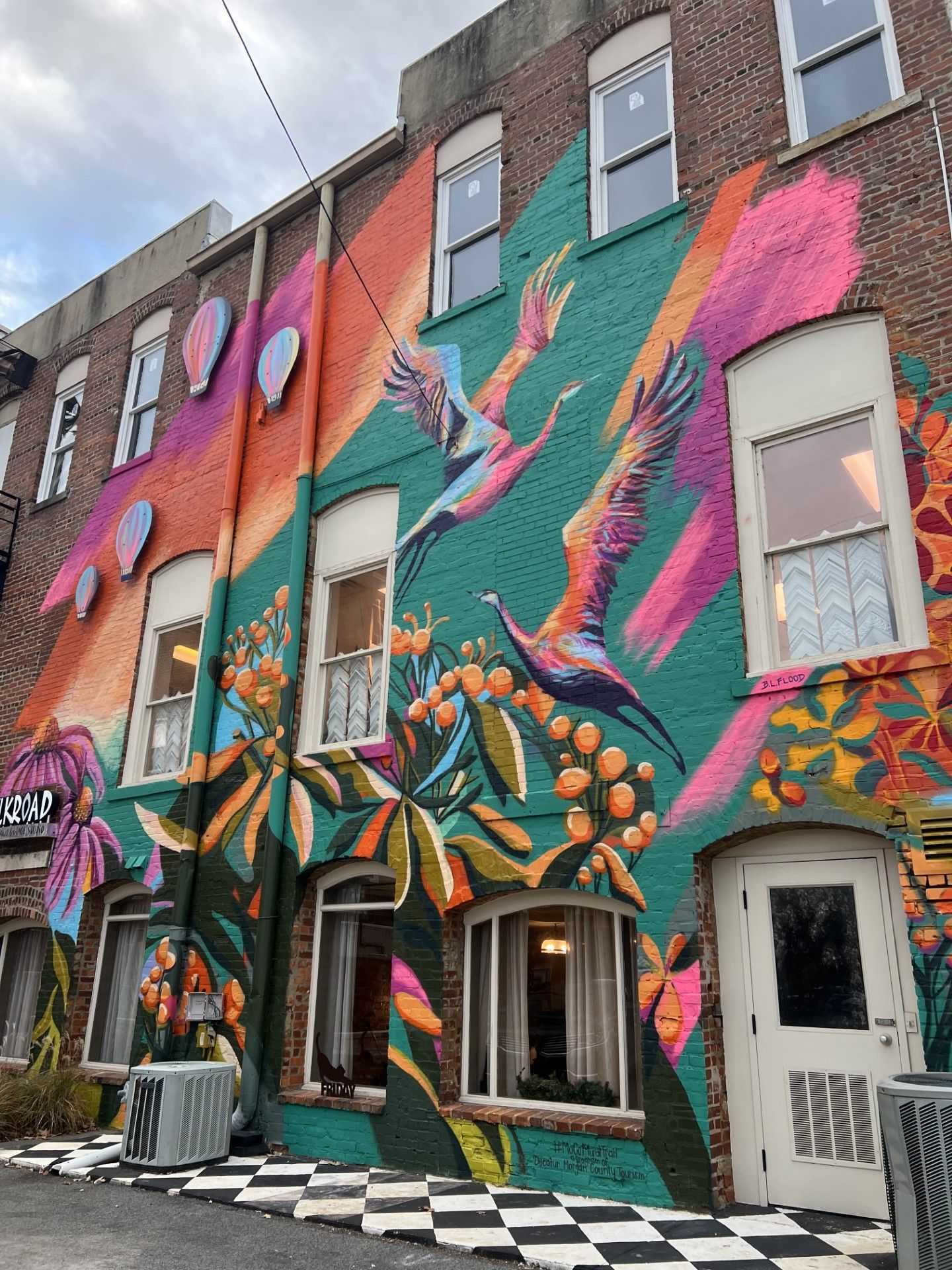Discover the Sonny Side Alleyway: A Vibrant Tribute to Decatur, Alabama