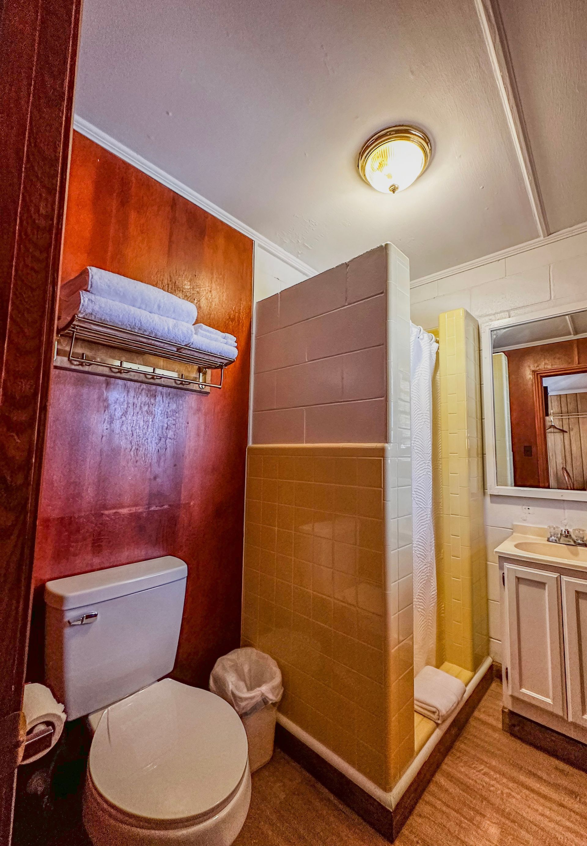 Rooms | The William & Garland Motel