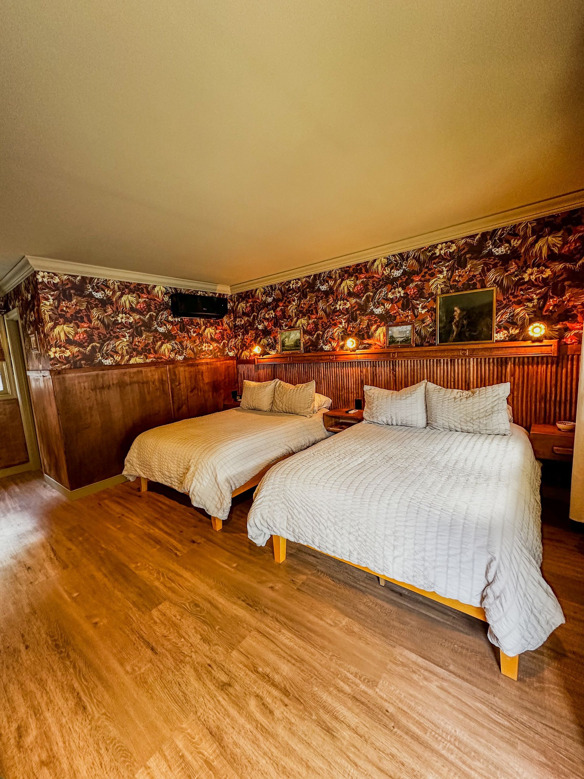 Rooms | The William & Garland Motel