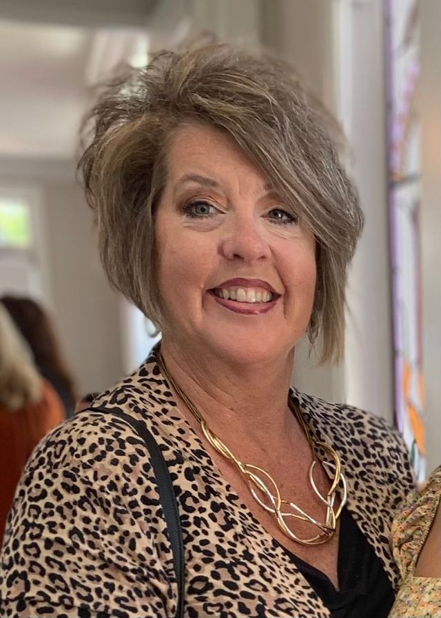 Kelly Ellis's Instagram, Twitter & Facebook on IDCrawl