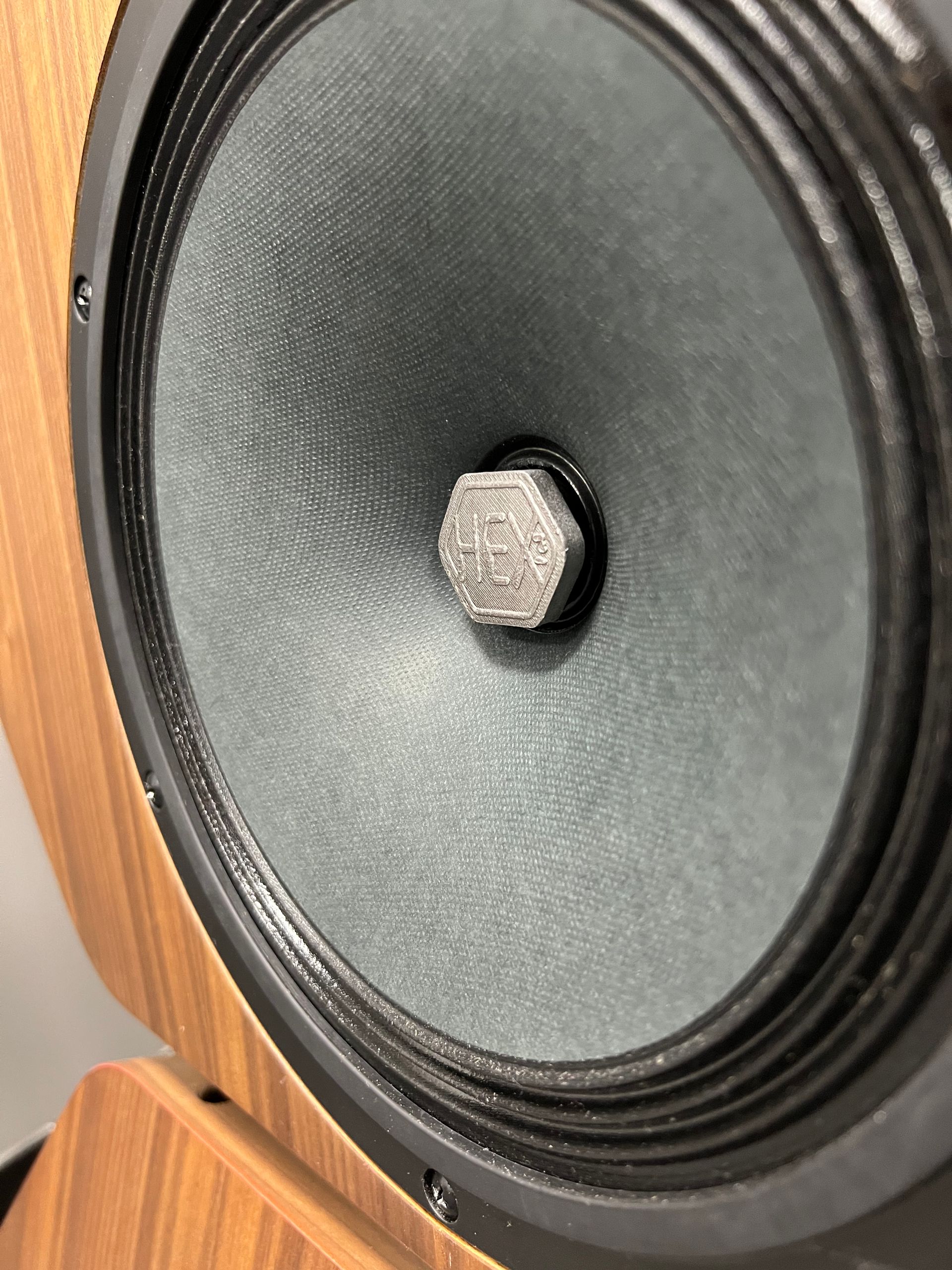 HEX3 compact 3 way open baffle speakers HEX3 compact 3 way open baffle speakers