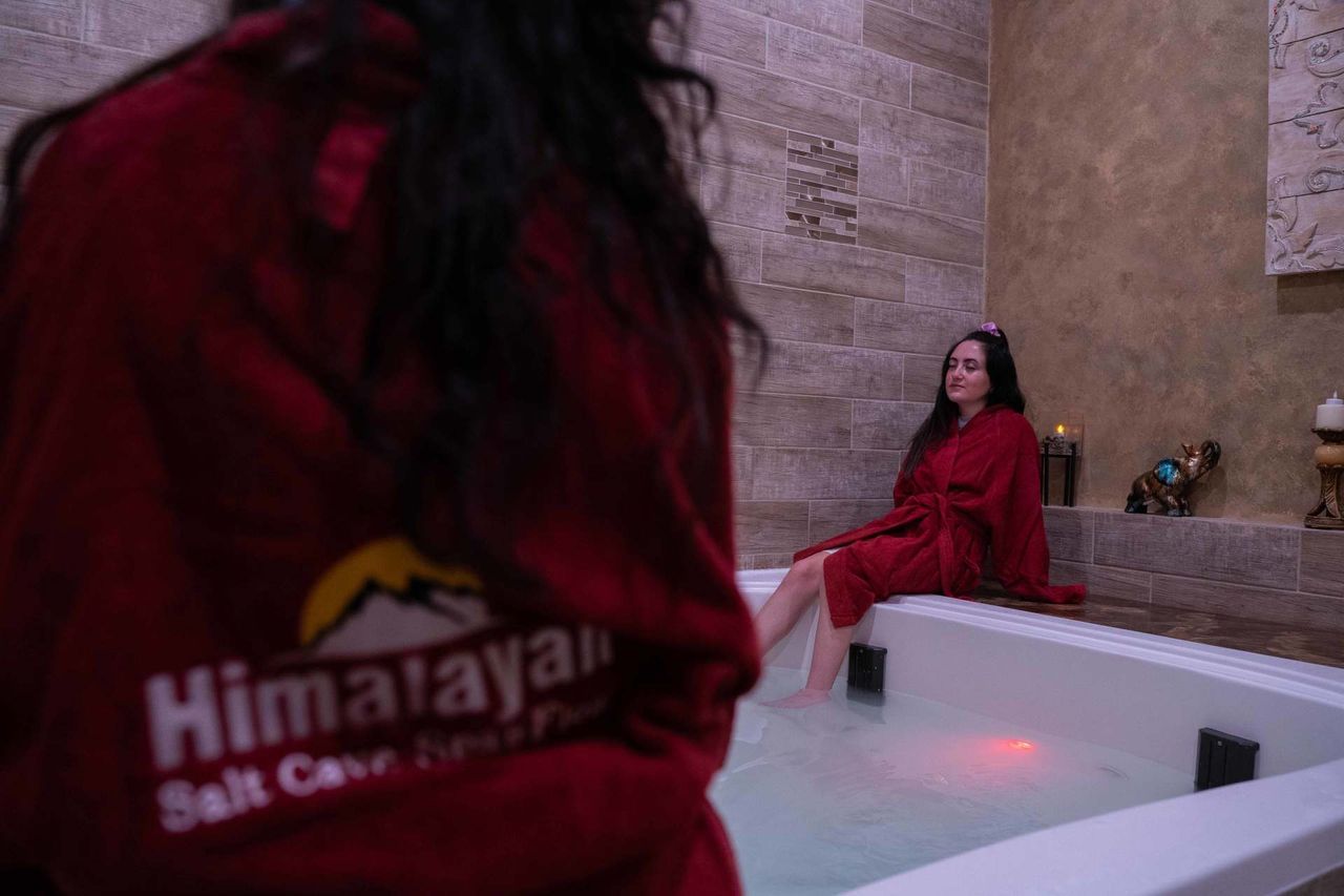 Float Room | Englishtown, NJ | Himalayan Salt Cave Spa