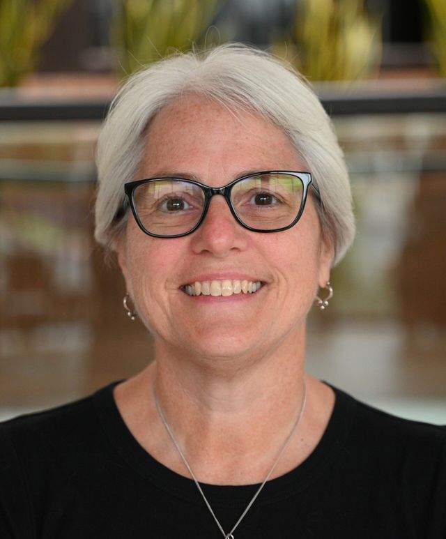 Angela Holt's Instagram, Twitter & Facebook on IDCrawl