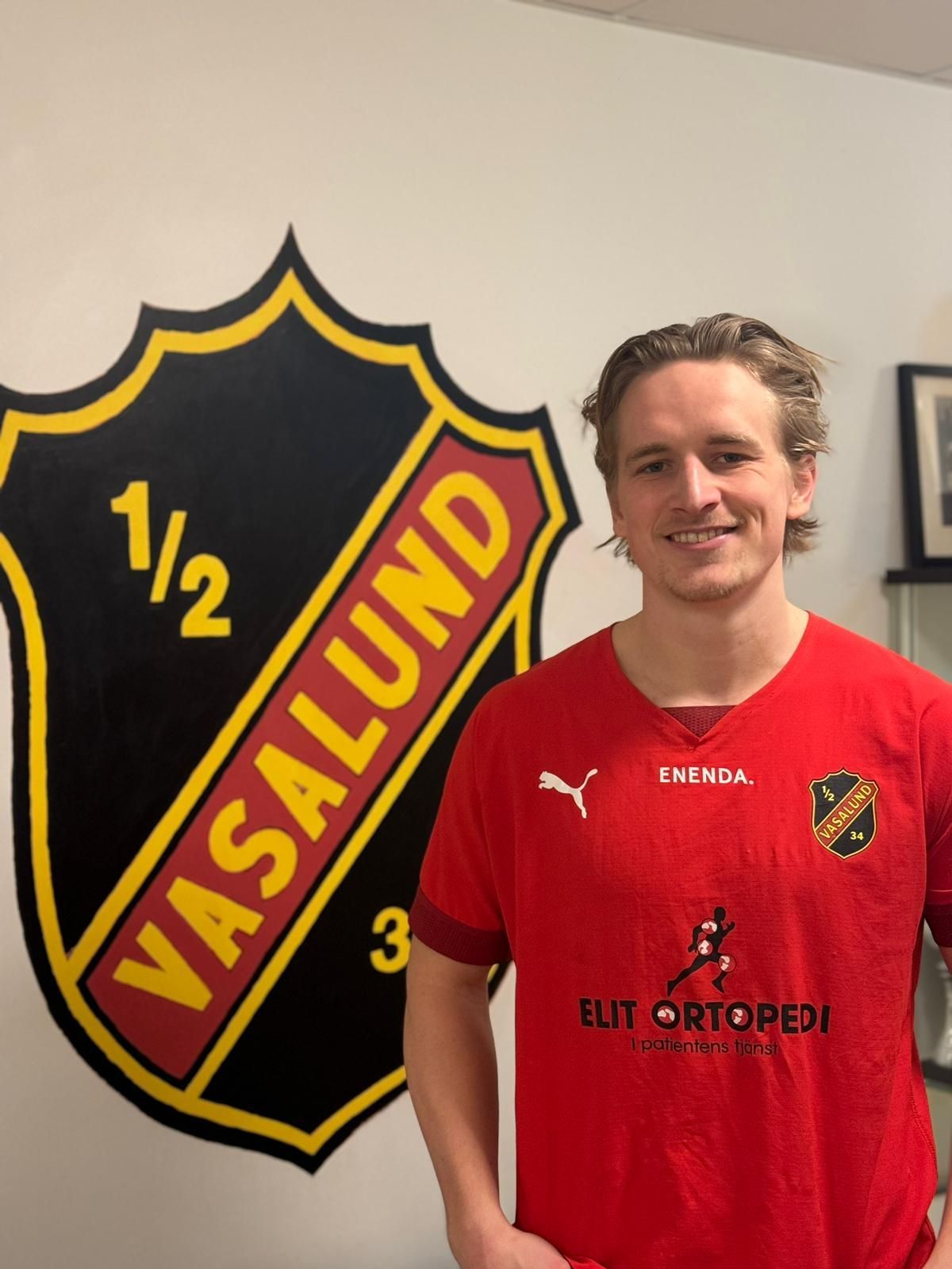 Douglas Karlberg ansluter till Vasalund från Superettan