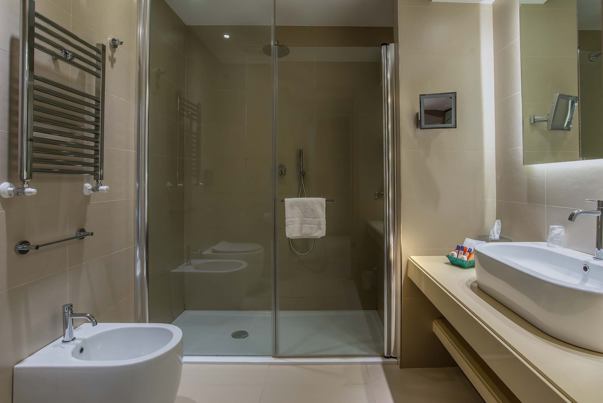 Book a hotel room | Rome | Hotel Genova