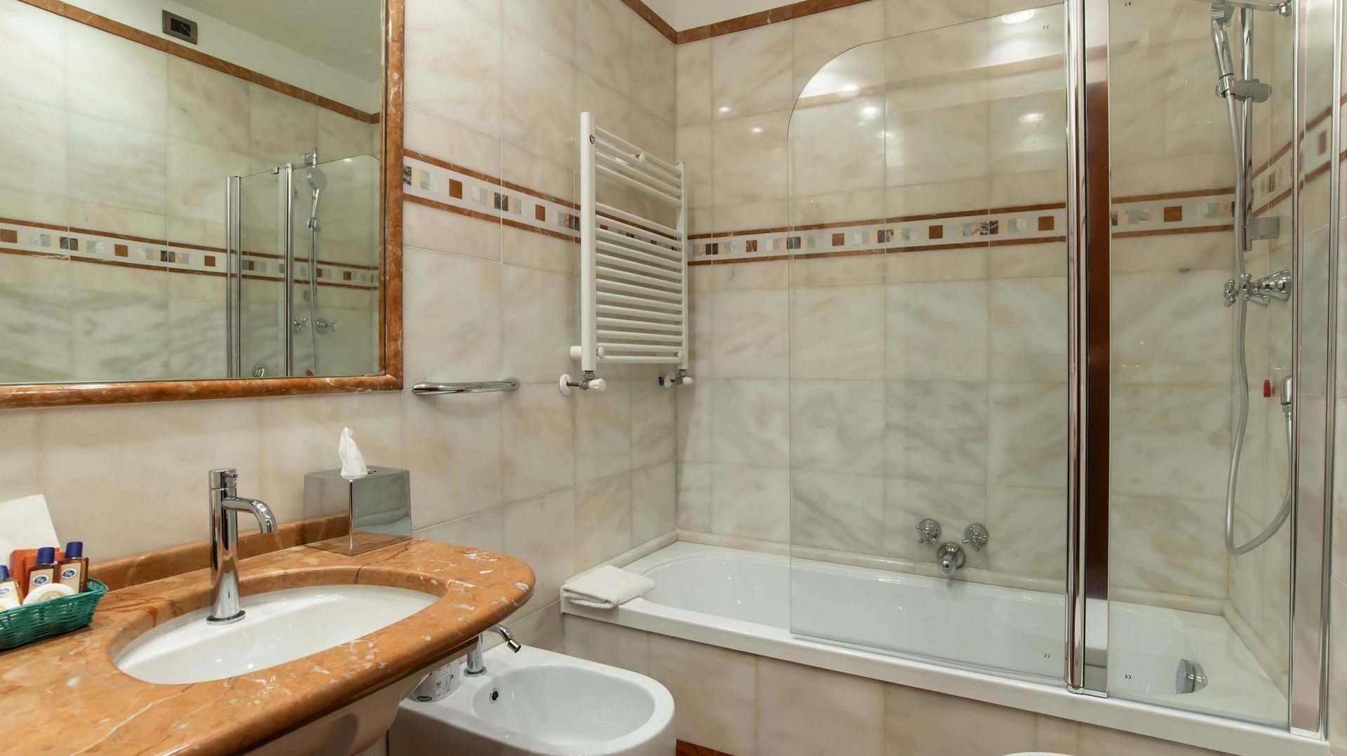 Book a hotel room | Rome | Hotel Genova