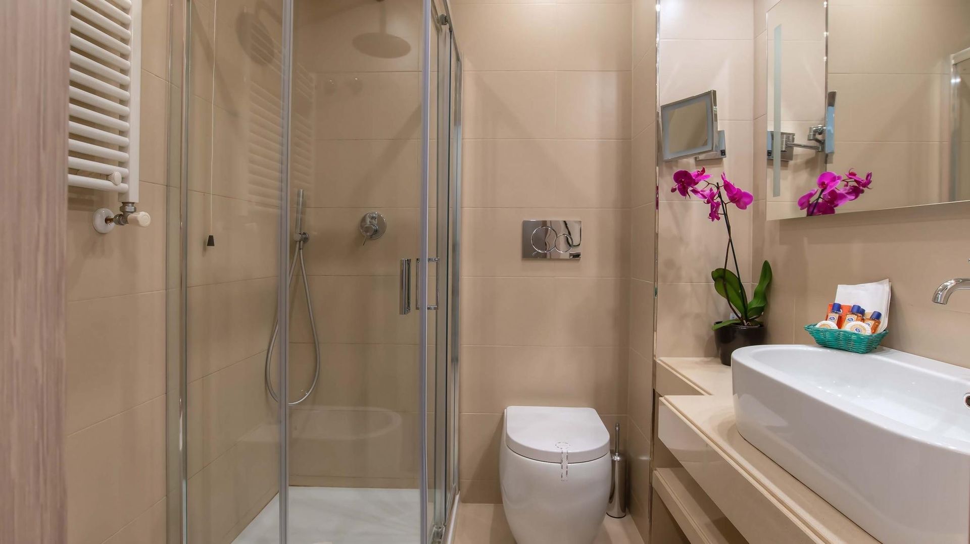 Book a hotel room | Rome | Hotel Genova