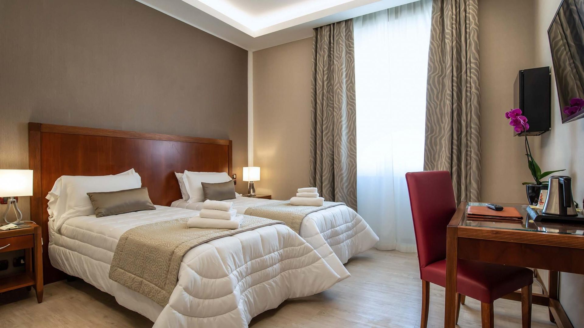 Book a hotel room | Rome | Hotel Genova