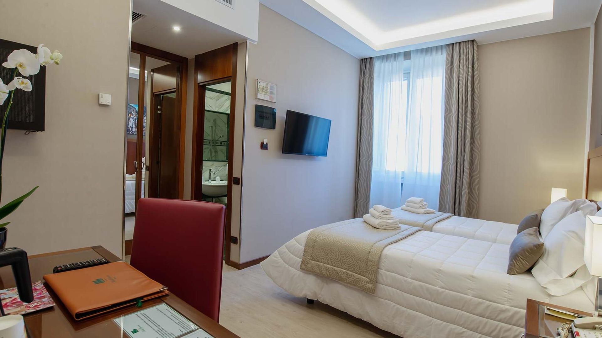 Book a hotel room | Rome | Hotel Genova