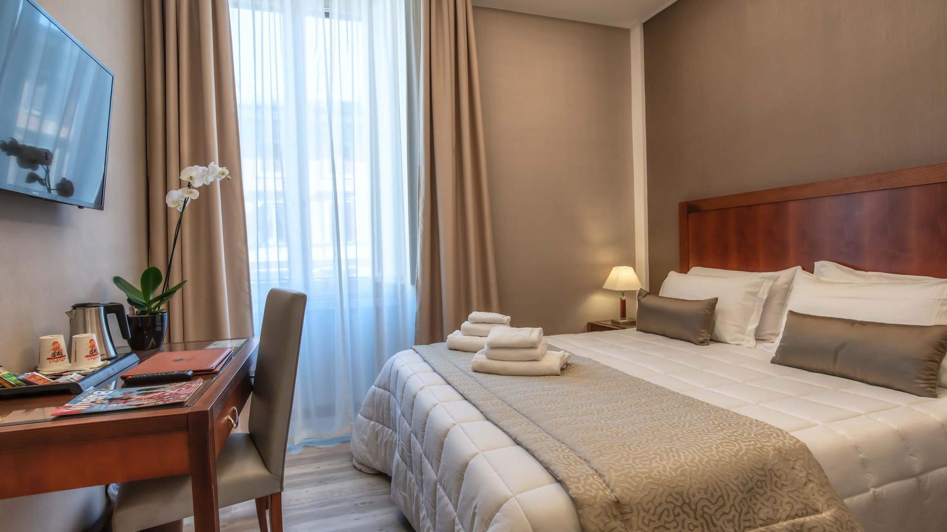 Book a hotel room | Rome | Hotel Genova