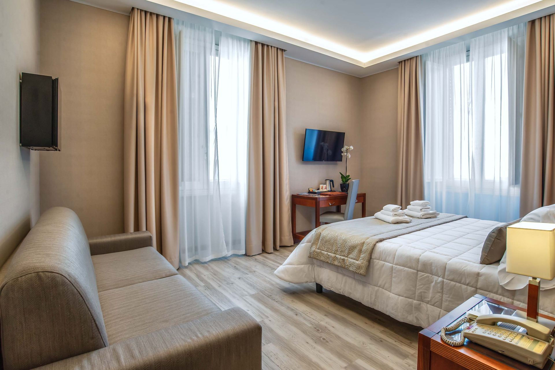 Book a hotel room | Rome | Hotel Genova